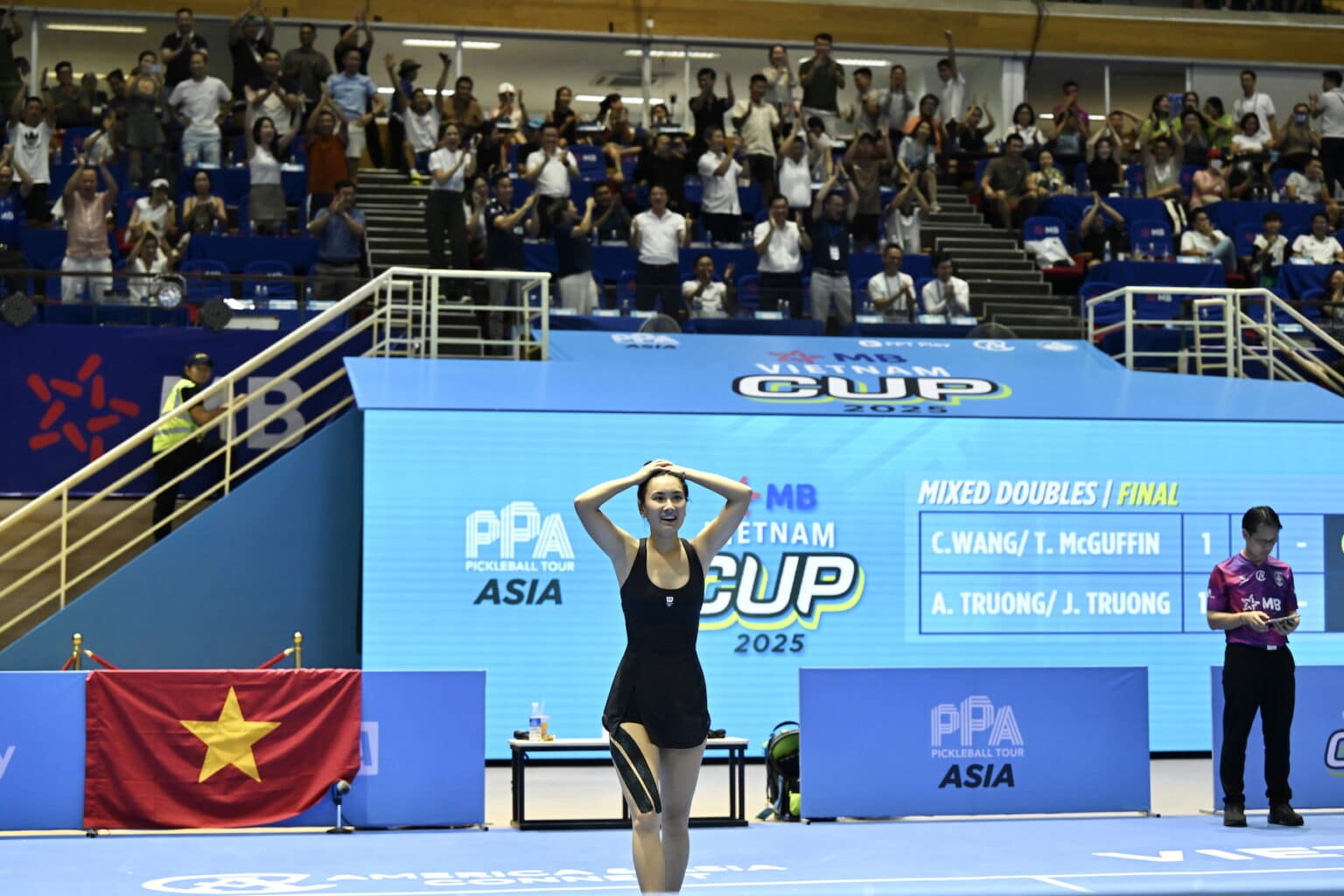 World Record Crowd Witnesses Blockbuster Championship Saturday in ...